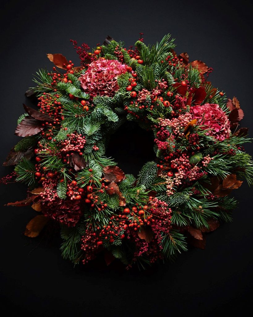 Wreaths, Garlands, Mistletoe and Flowers on A Little Bird - An Insiders ...